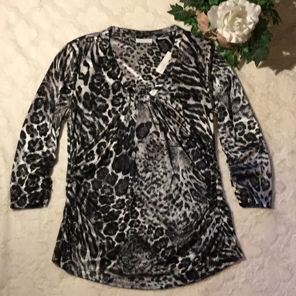 New York & Company | Tops | Nwt Nyco Leopard Print Blkwht V Neck Top L ...